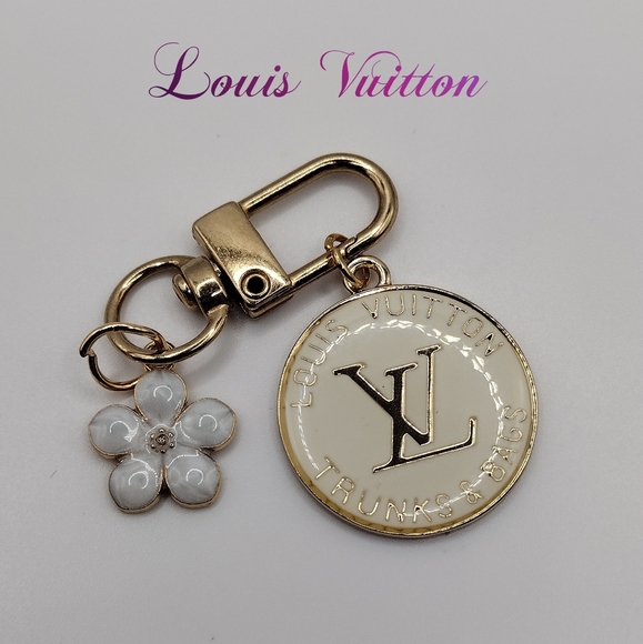 Louis Vuitton | Bags | Louis Vuitton Lv Zipper Pull Charm White 25mm ...